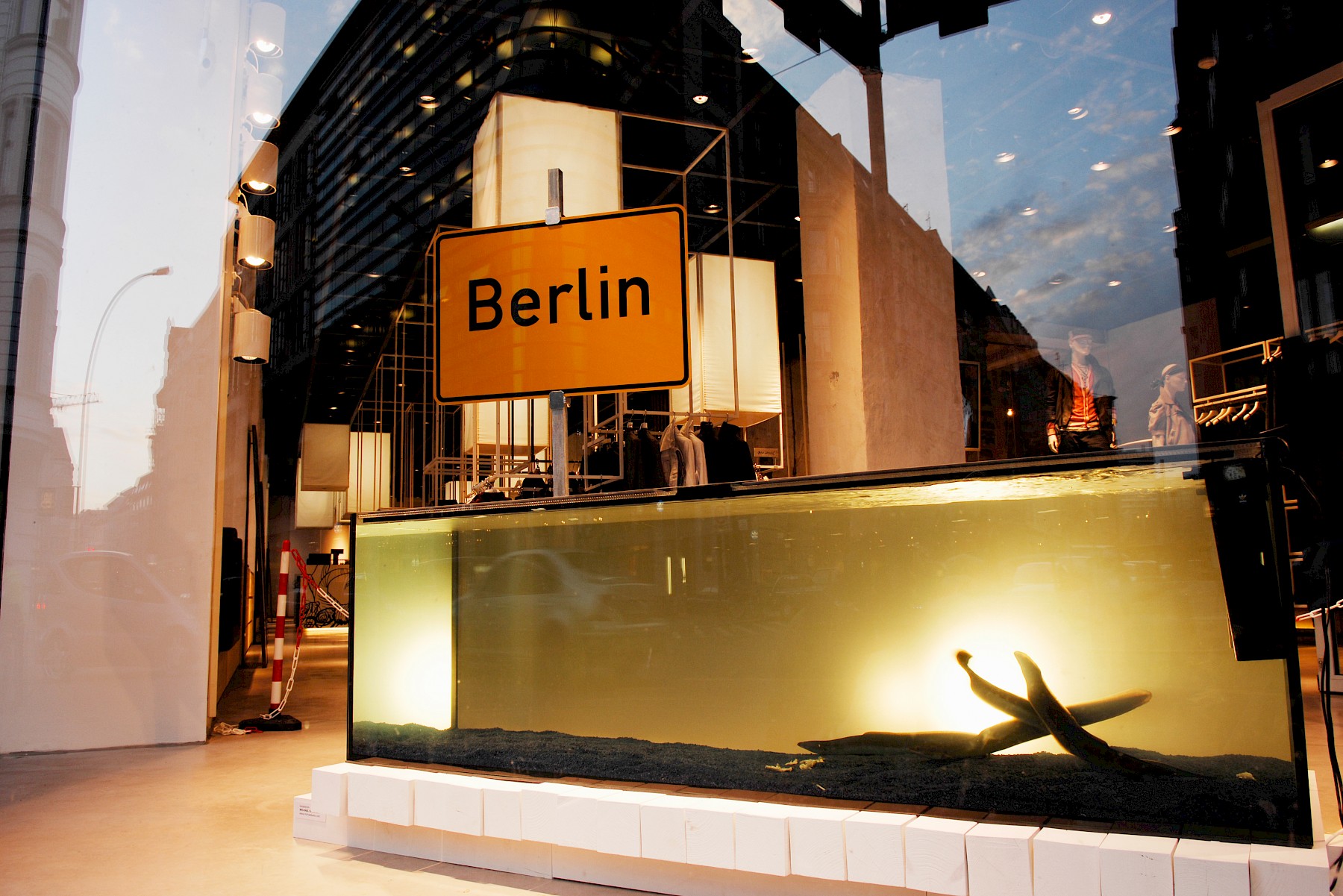 'BerlinAale'. Shop-window installation for HUGO BOSS – SANS