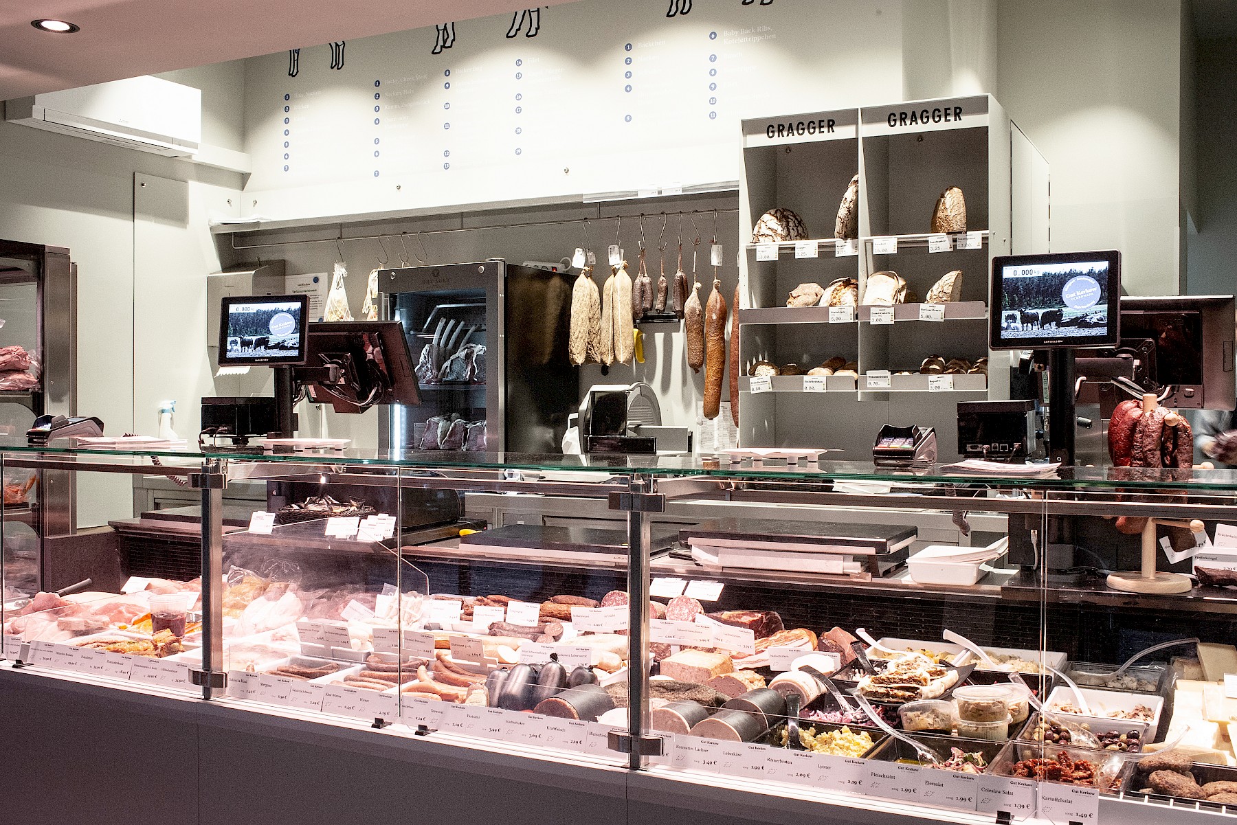 'Gut Kerkow'. Organic butcher shop (03) – SANS